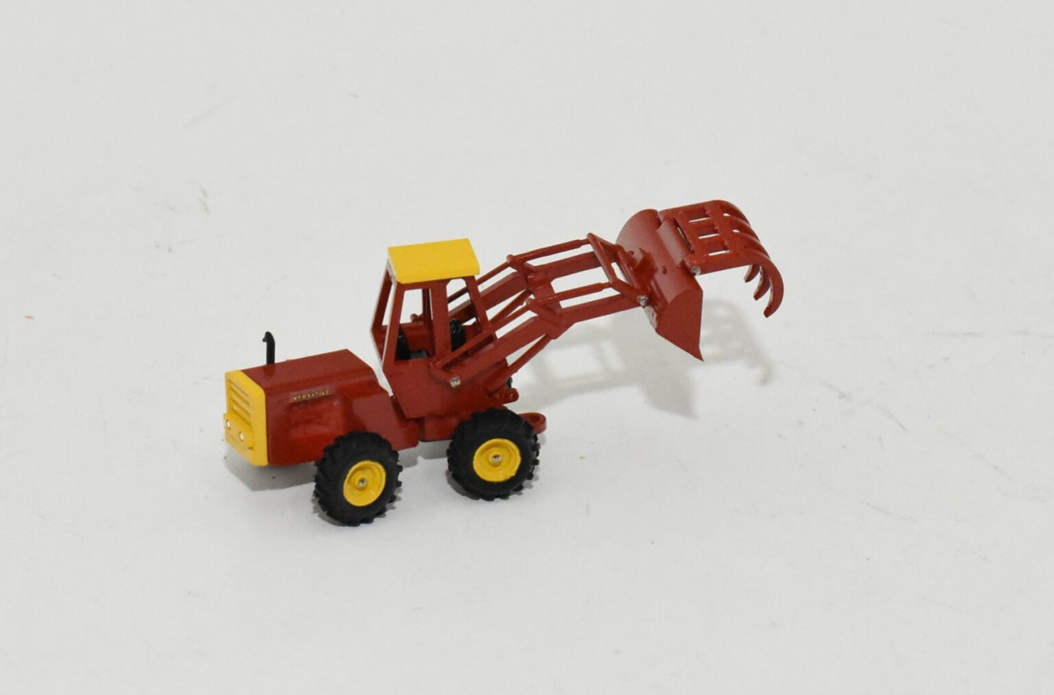 1/64 Scratch Built Versatile 150 Bi-Directional Tractor With Grapple ...