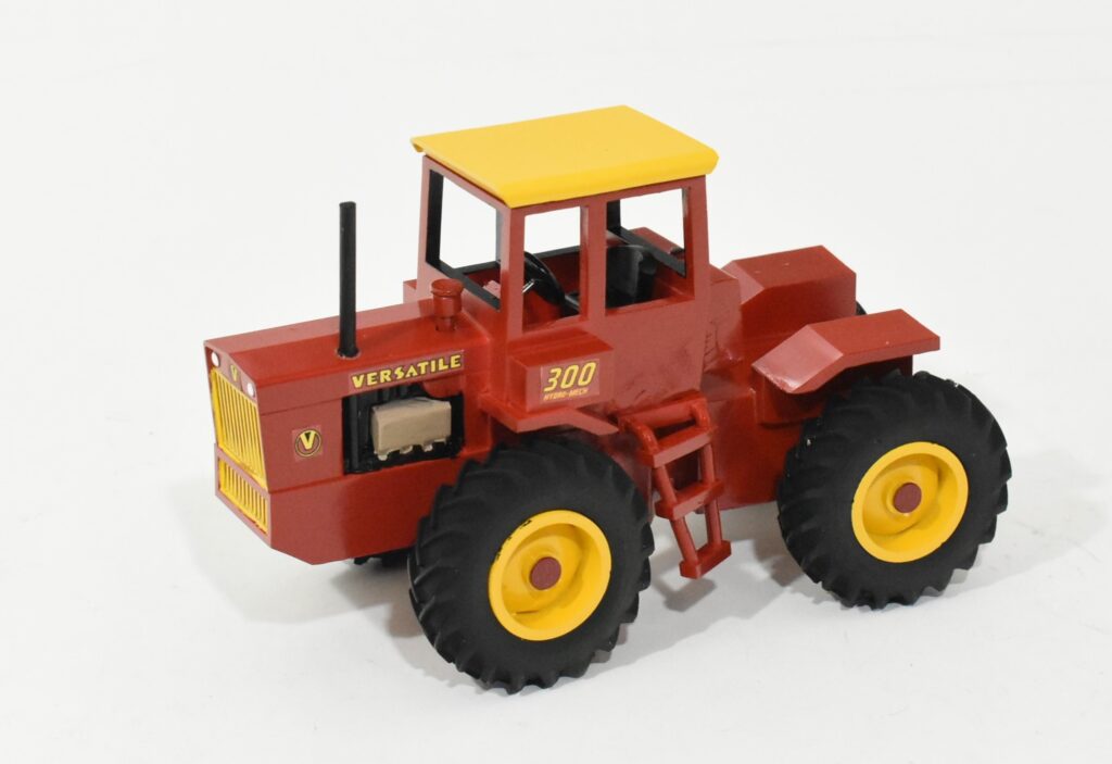 1/32 Scratch Built Versatile 300 4wd Tractor With Cab - Dalton's Farm Toys