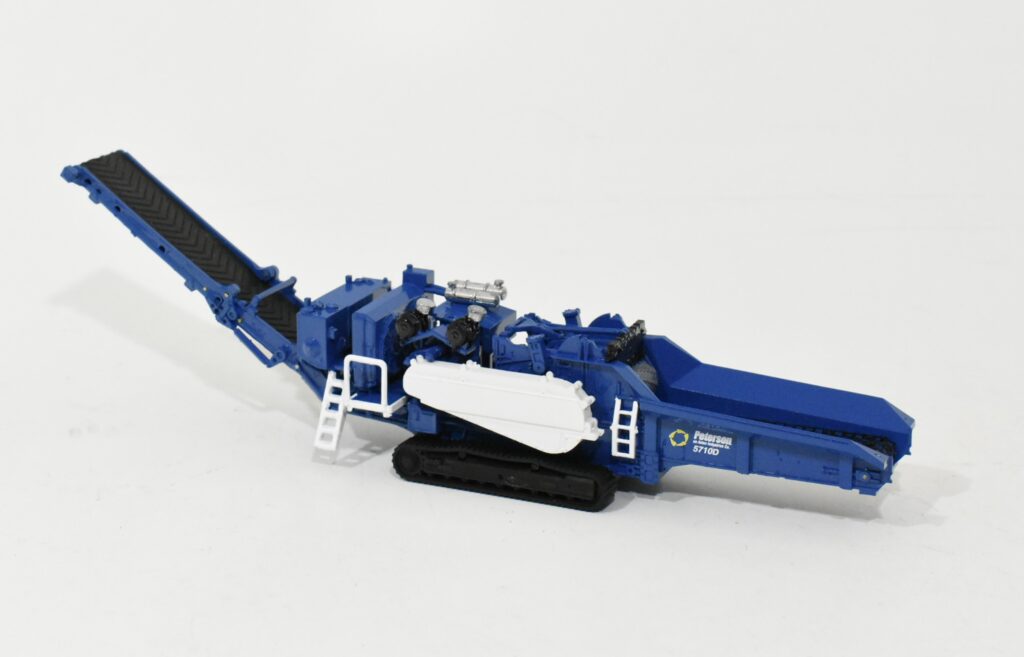 1/64 Custom Peterson 5710D Self Propelled Horizontal Chipper Grinder ...