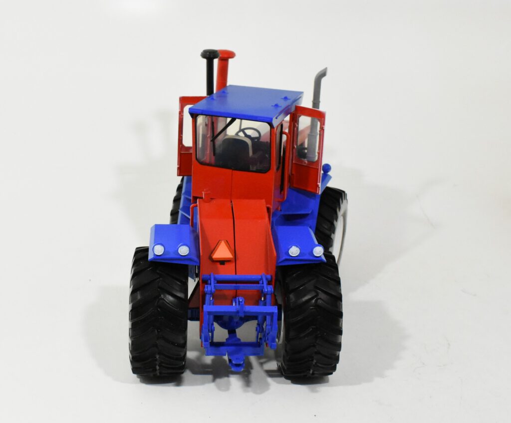 1/16 Custom Steiger Spirit Of '76 4Wd Tractor - Dalton's Farm Toys