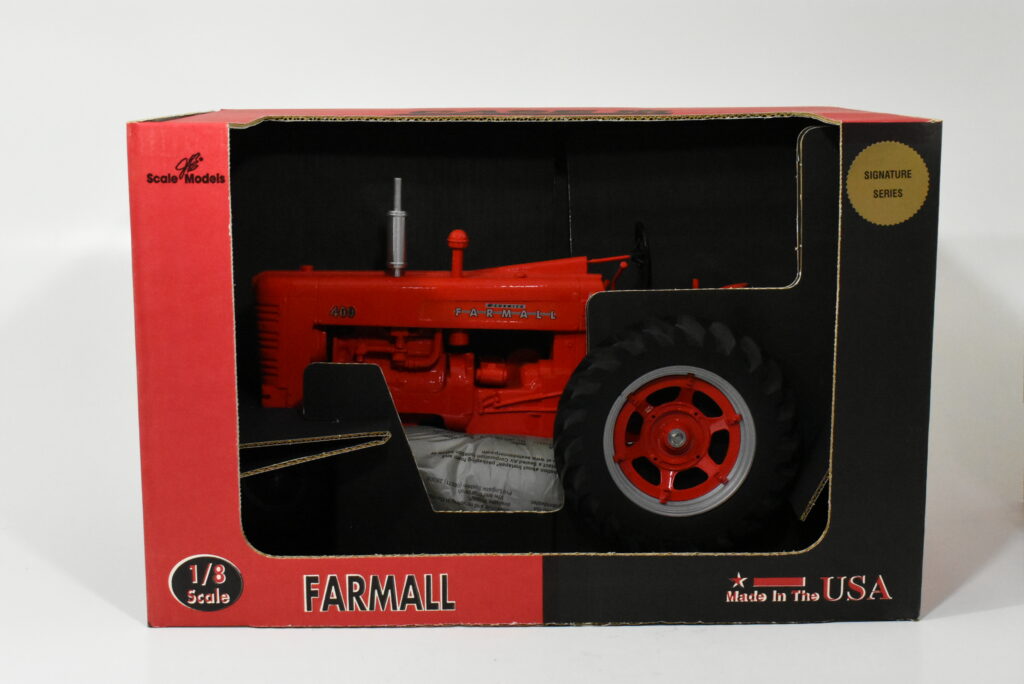 1/8 Farmall 400 Tractor W/ Narrow Front, Signature Series - Dalton's ...