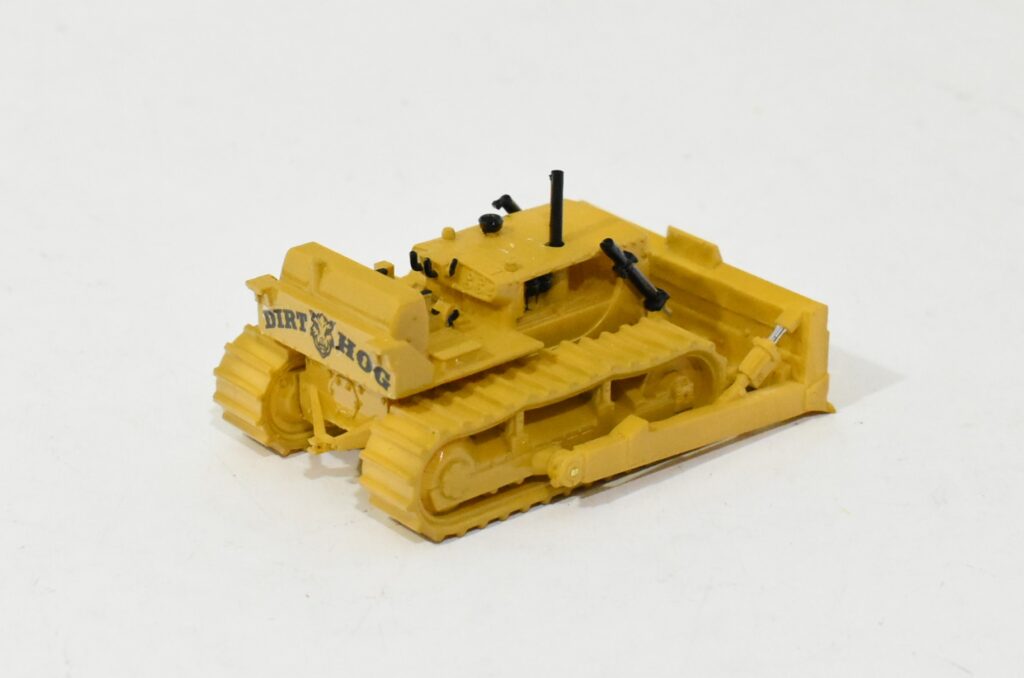 1/64 Custom Caterpillar Open Station Dozer With Blade - Dalton's Farm Toys