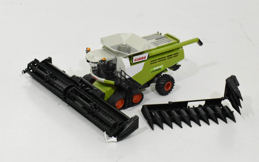 1/64 Custom Claas Green 8800 Lexion Combine With Tracks, Draper & 12 ...
