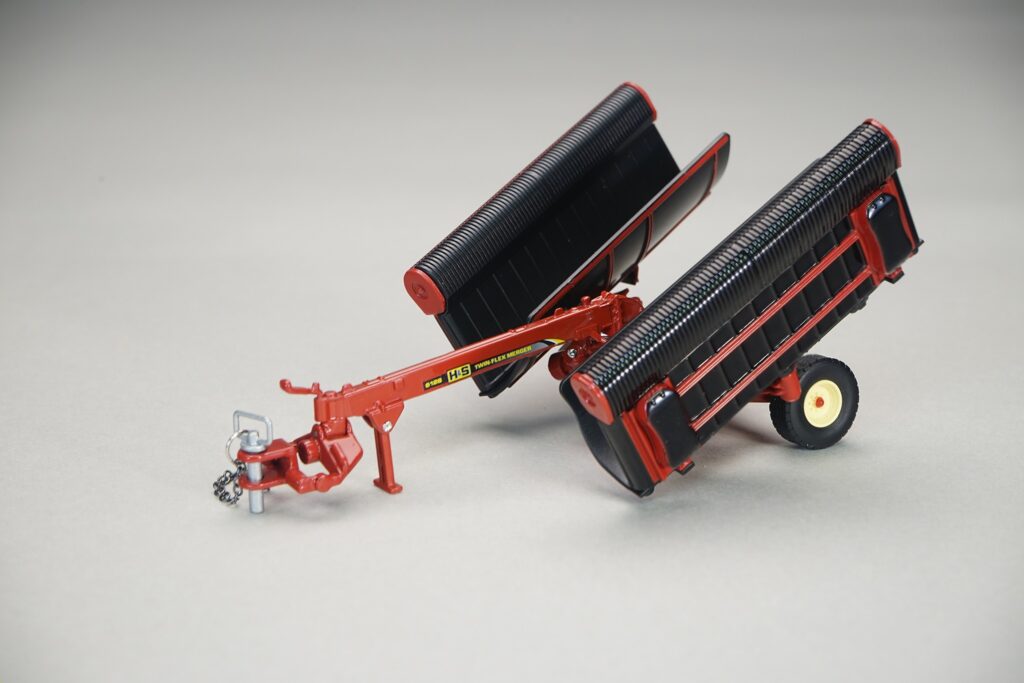 1/64 H&S High Detail Twin Flex Hay Merger - Dalton's Farm Toys