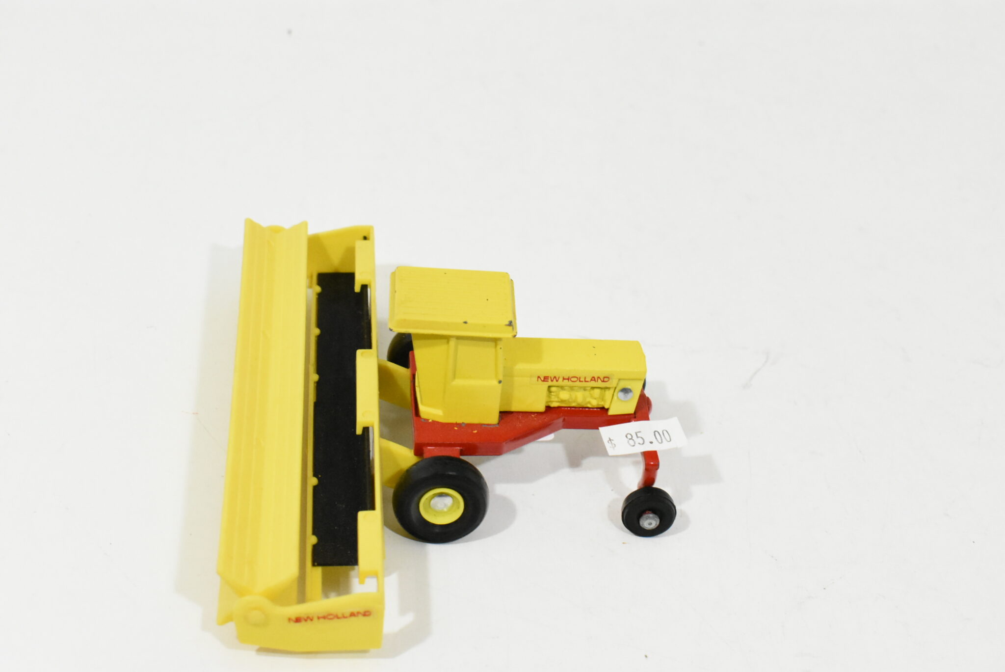 1/64 New Holland Self Propelled Swather - Dalton's Farm Toys