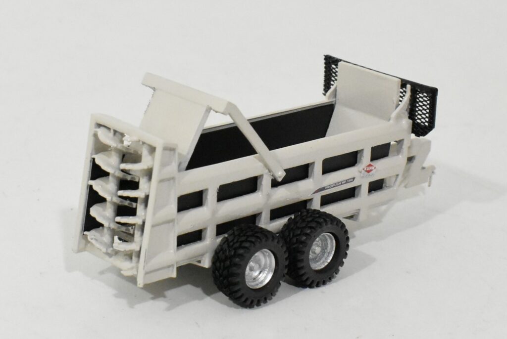 1/64 Custom Kuhn Knight Pro Push 160 Manure Spreader - Dalton's Farm Toys