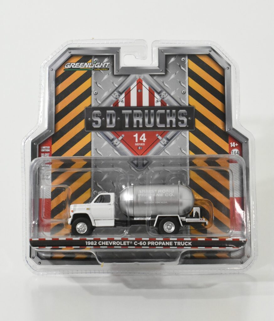 1/64 1982 Chevrolet C-60 Propane Tank Truck, White - Dalton's Farm Toys