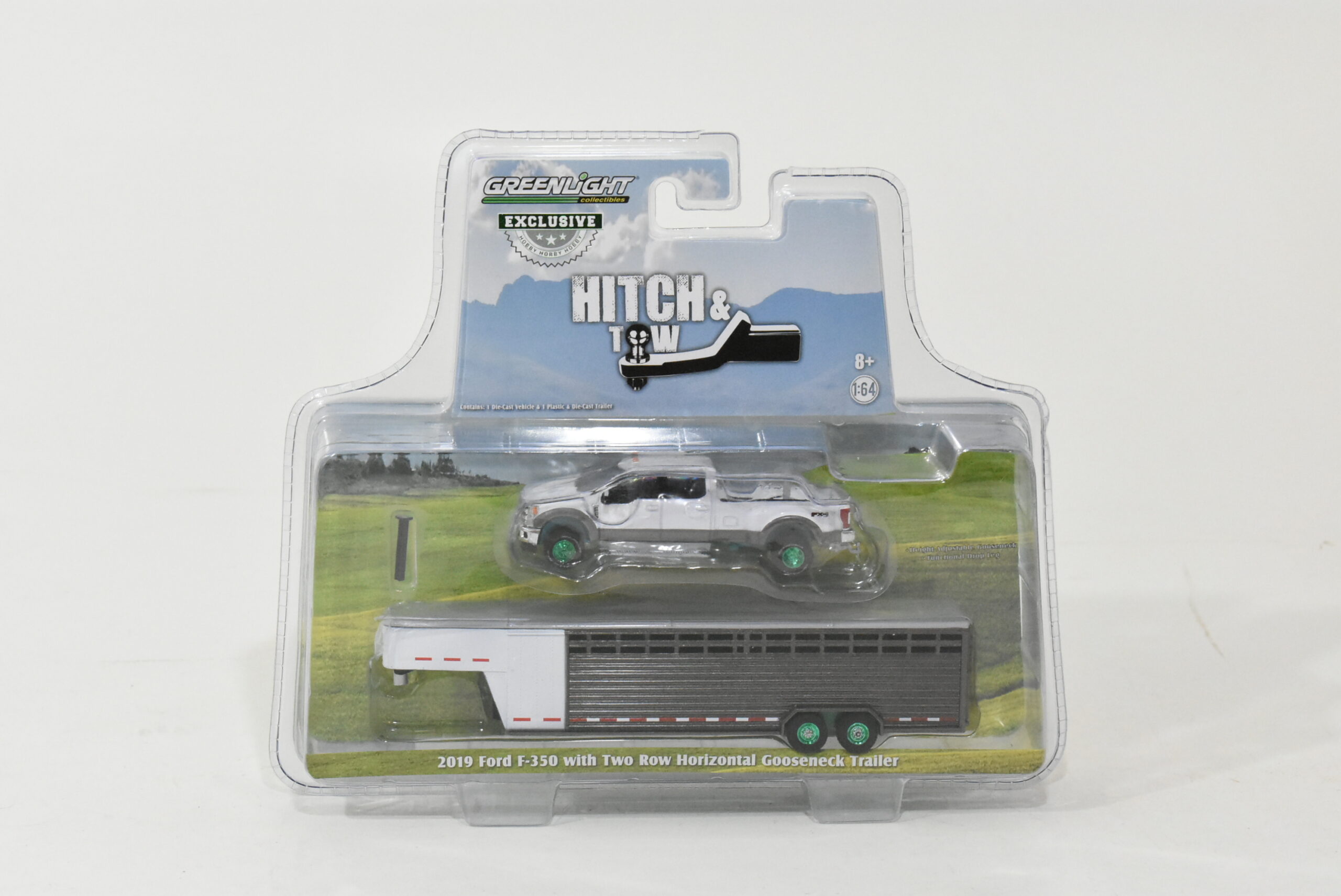 1/64 2019 Ford F-350 White Dually Pickup Truck With White/Brown ...
