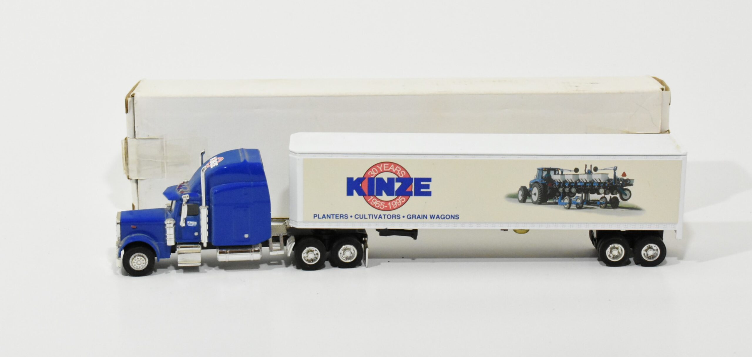 1/64 Kinze 30 Years Semi With Planter Mural - Dalton's Farm Toys