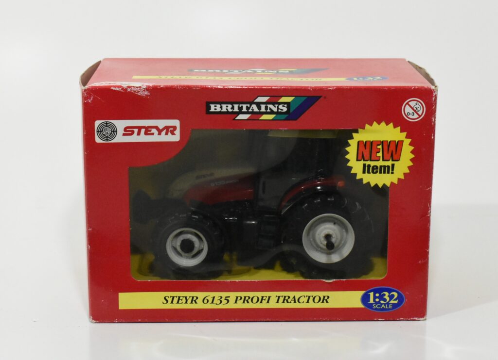 1/32 Steyr 6135 Profi Tractor - Dalton's Farm Toys