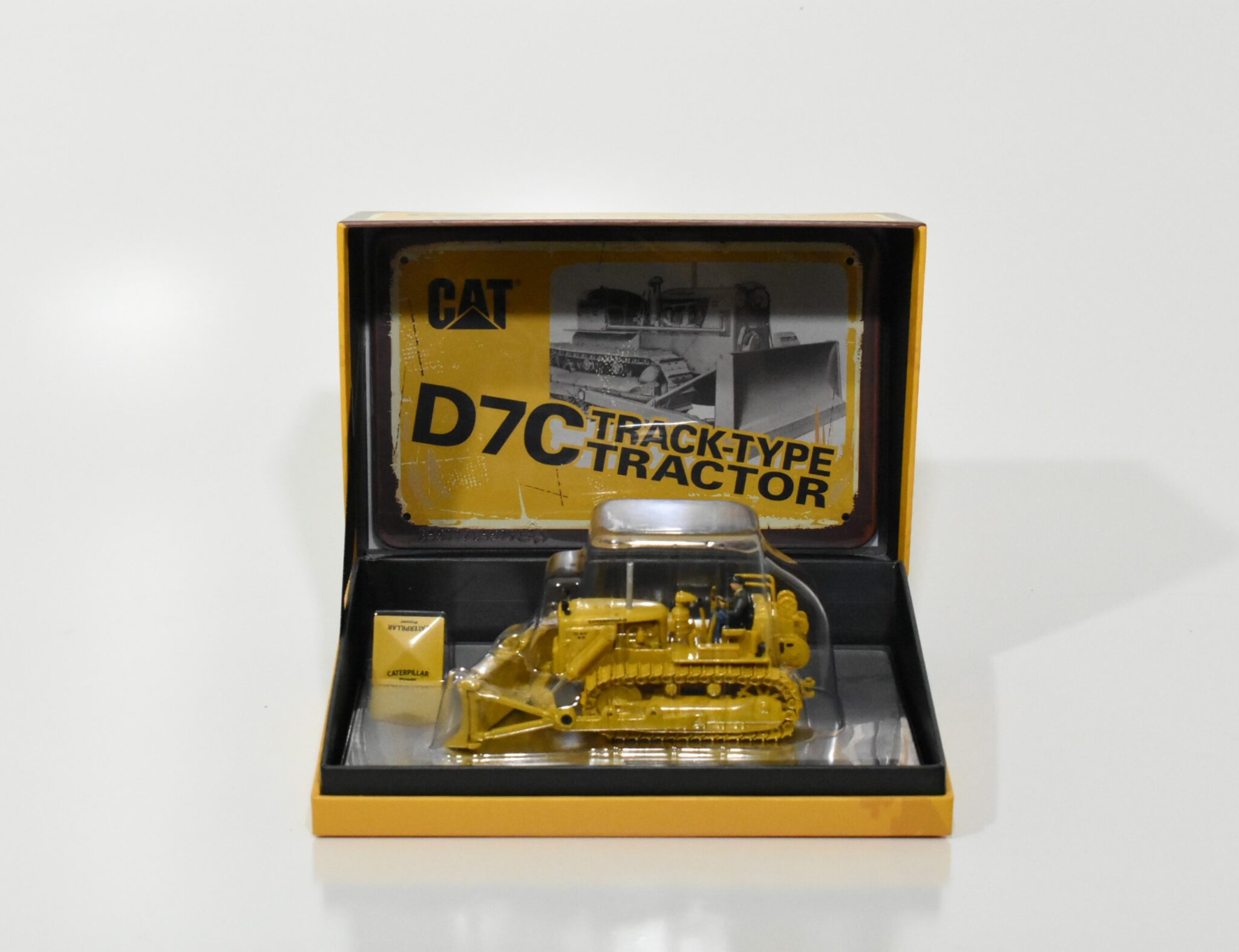 1/50 CAT Caterpillar D7C Track Type Tractor - Dalton's Farm Toys