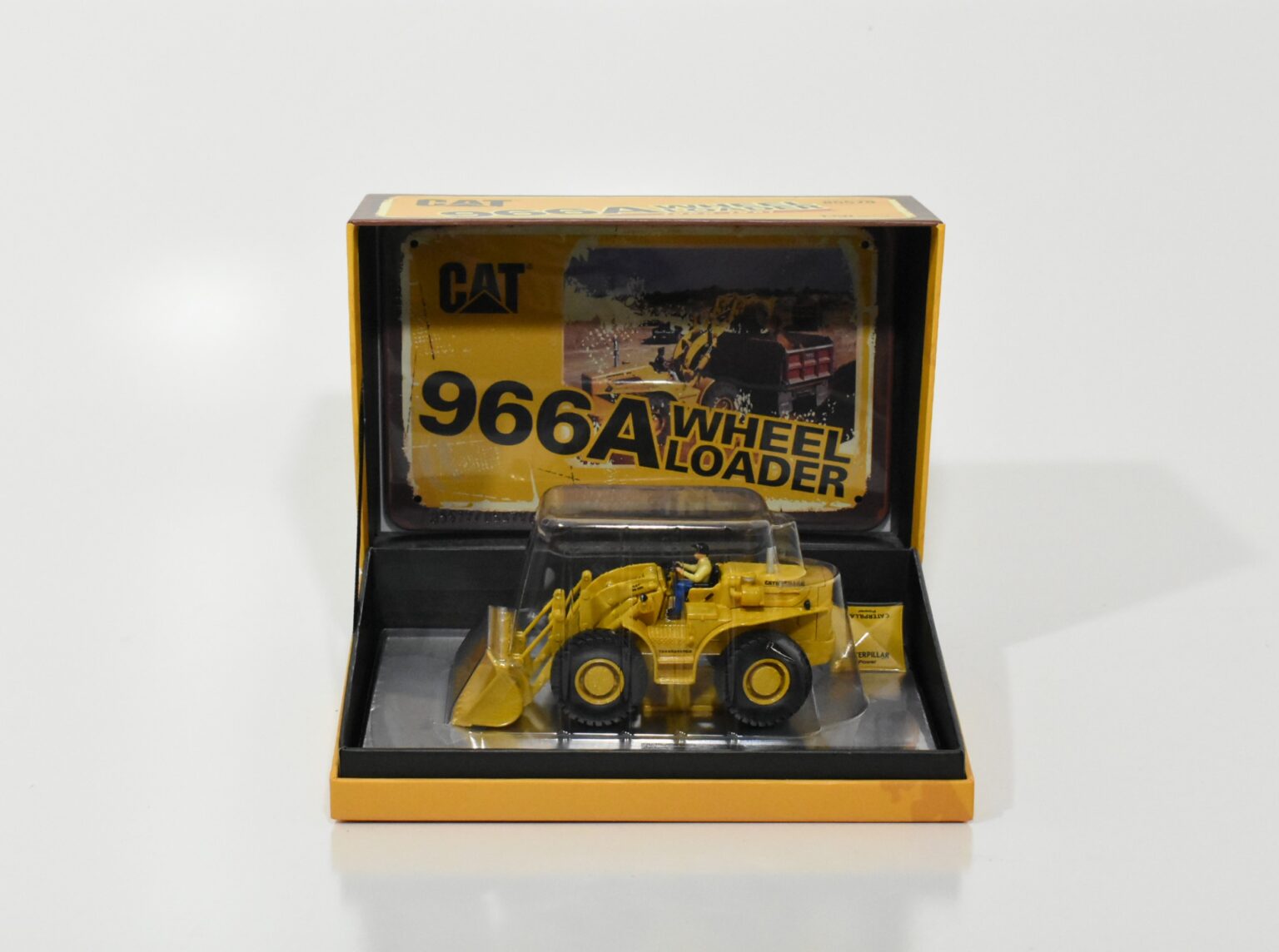 1/50 CAT Caterpillar 966A Wheel Loader - Dalton's Farm Toys