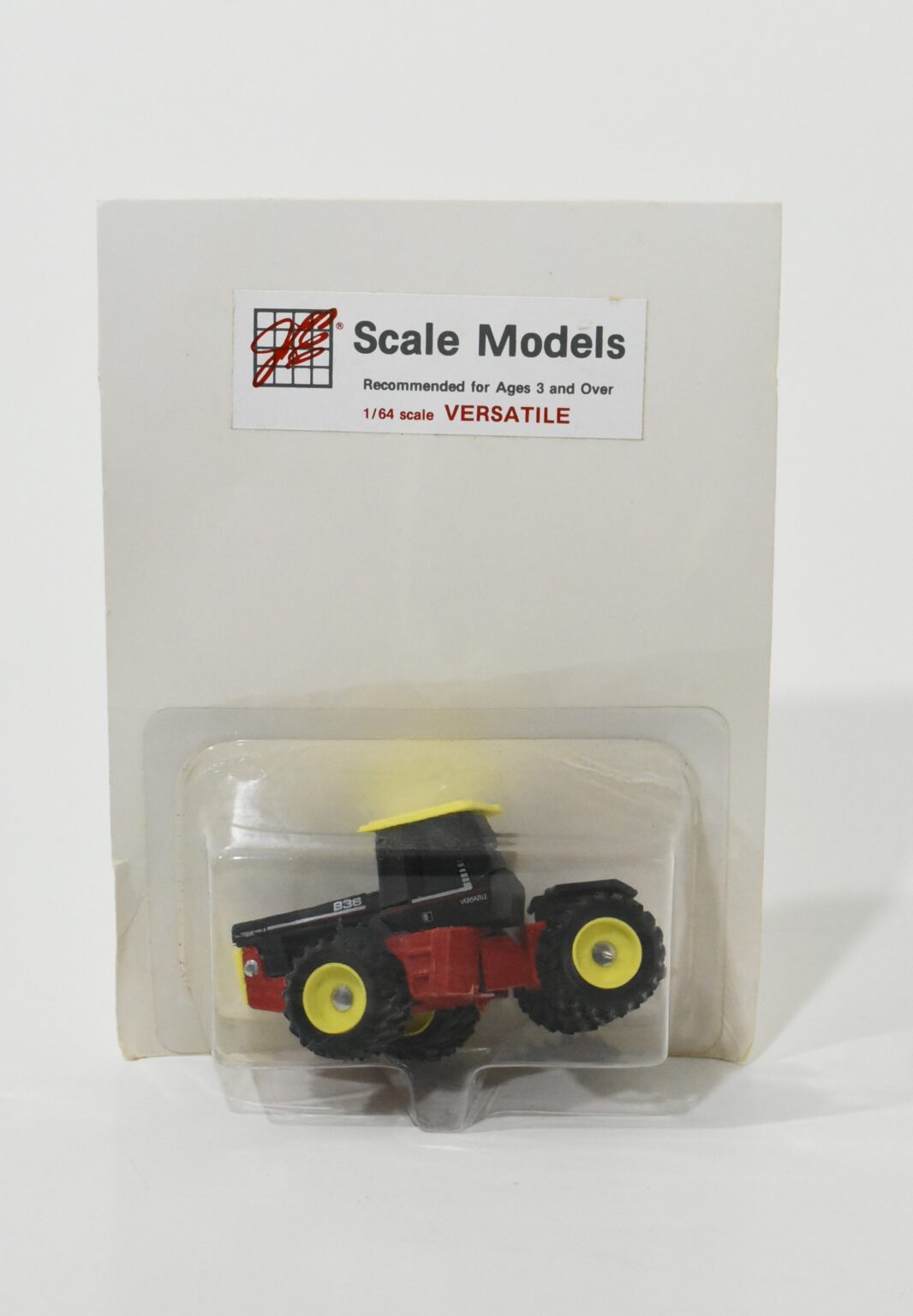 1/64 Versatile 836 4WD Tractor With Duals, Lemon Colored Cab Top & Rims ...