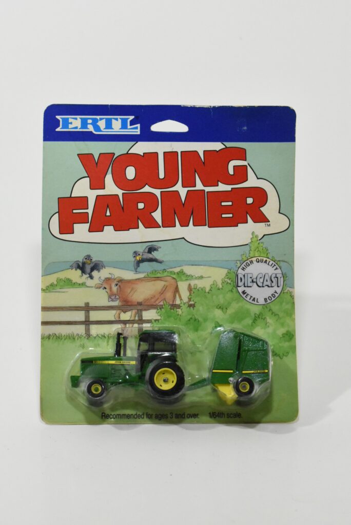 1/64 John Deere Tractor & Round Baler On Young Farmer Package - Dalton ...