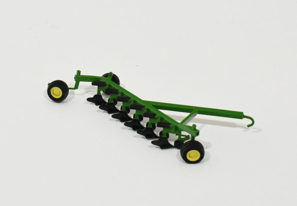 1/64 Custom 6 Bottom Pull Type Plow, Green - Dalton's Farm Toys