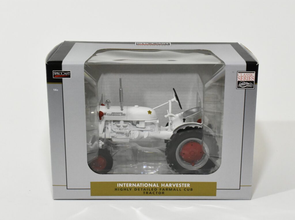 1/16 International Harvester Farmall Cub White Demonstrator Tractor ...