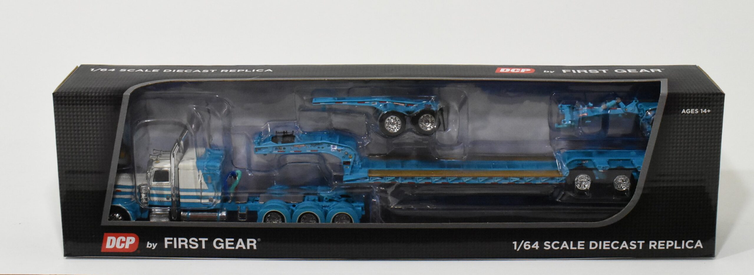 1/64 Blue & White Peterbilt 389 With Fontaine Magnitude Lowboy Tri-Axle ...