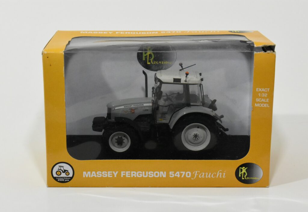 1/32 Massey Ferguson 5470 Tractor - Dalton's Farm Toys