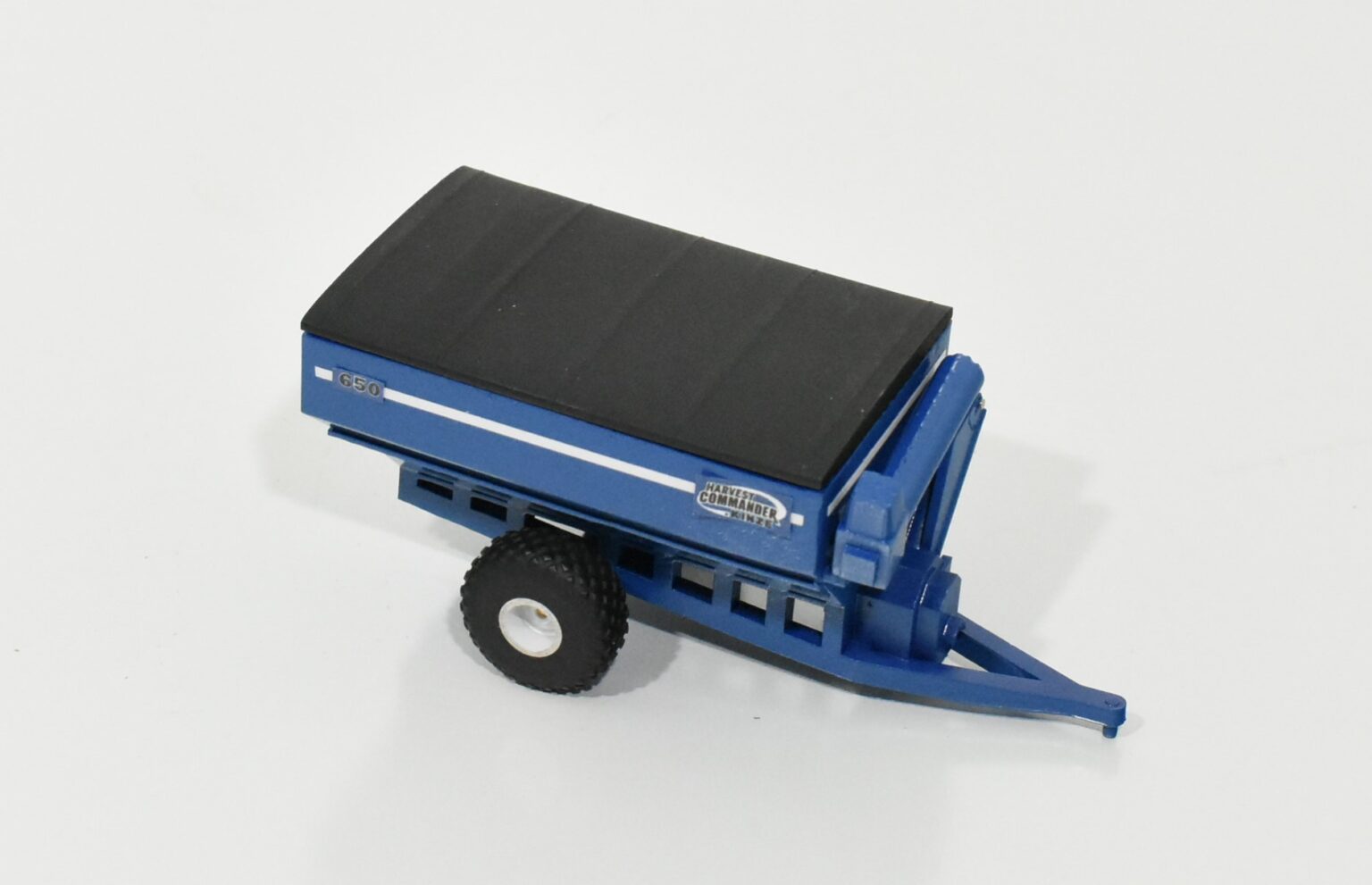 1/64 Custom Kinze 650 Auger Wagon Grain Cart With Tarp - Dalton's Farm Toys
