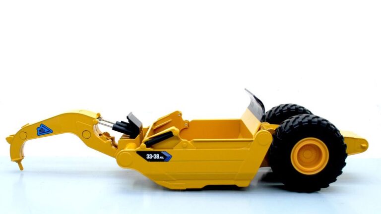 1/50 MTS Mobile Track Solutions 3630 Switchback Tractor With 33-38XL ...