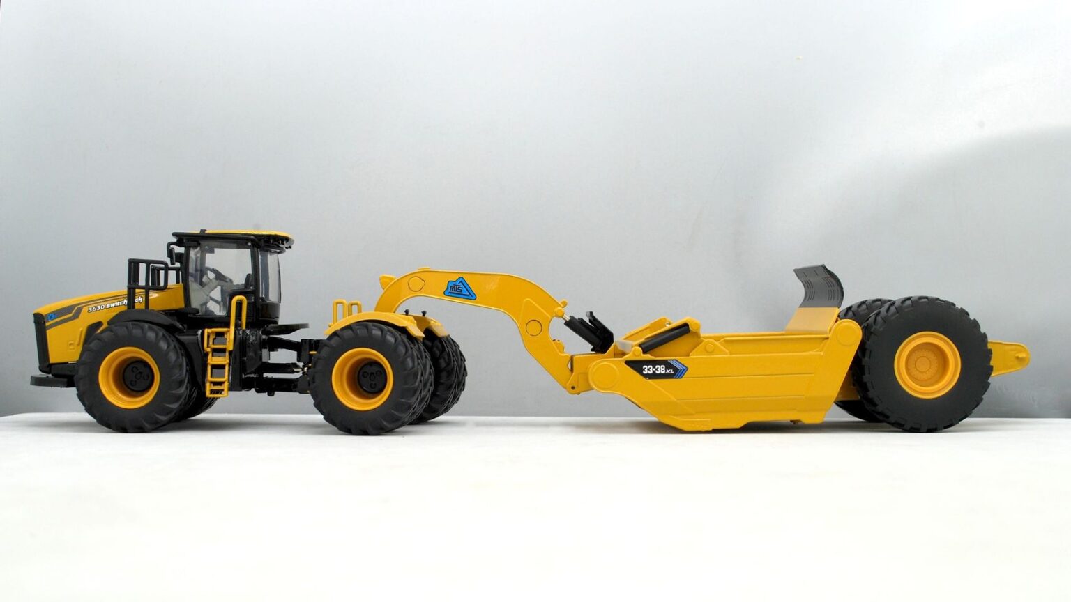 1/50 MTS Mobile Track Solutions 3630 Switchback Tractor With 33-38XL ...