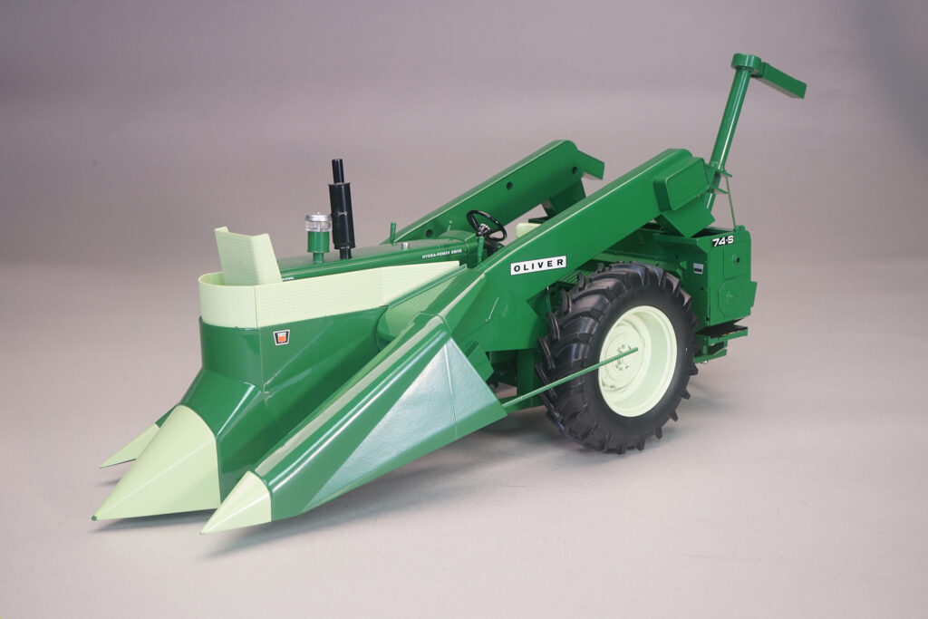 1/16 Oliver 1650 Diesel Tractor With 2 Row Corn Picker & Sheller ...
