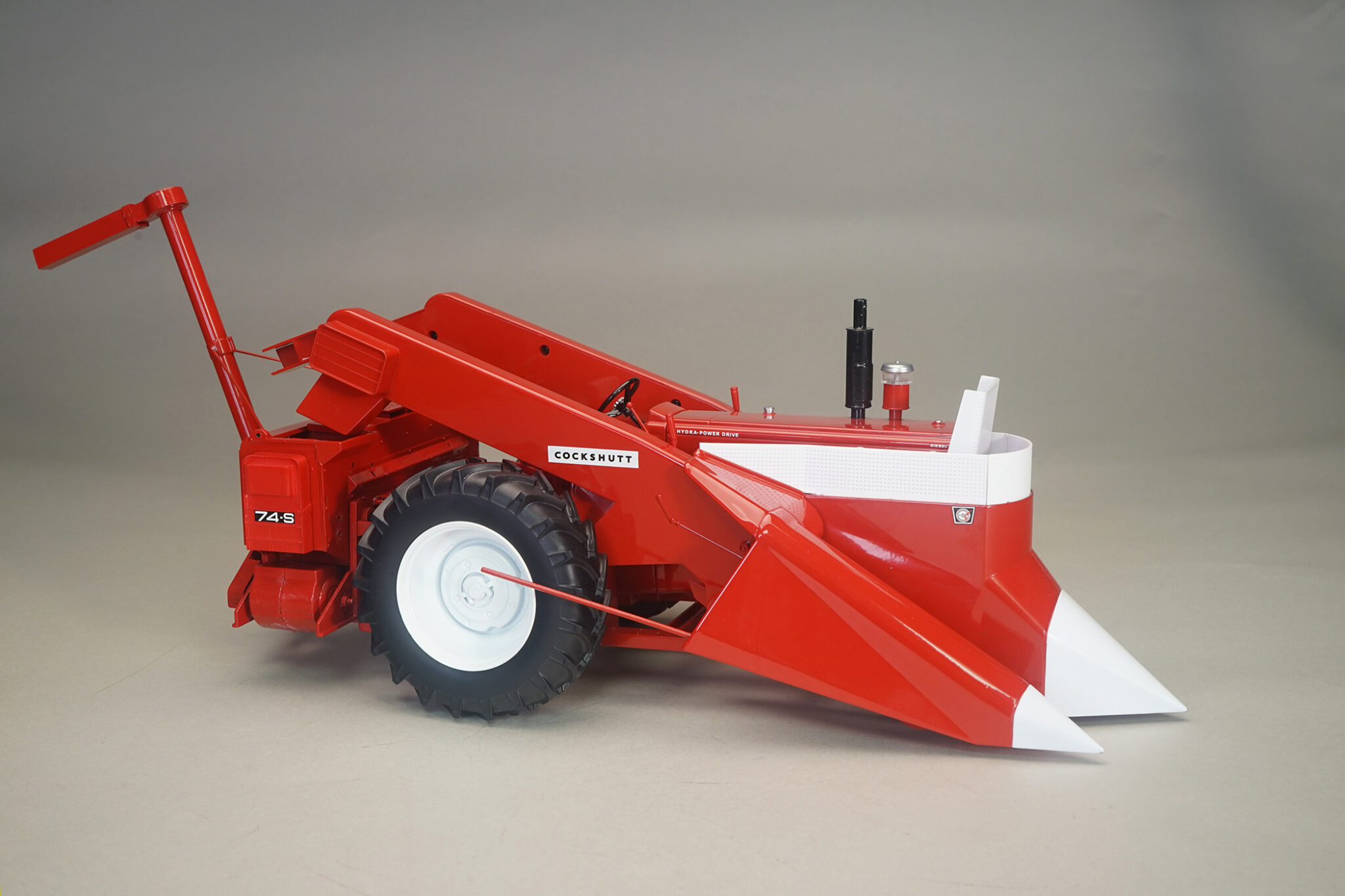 1/16 Cockshutt 1650 Diesel Tractor With 2 Row Corn Picker & Sheller ...