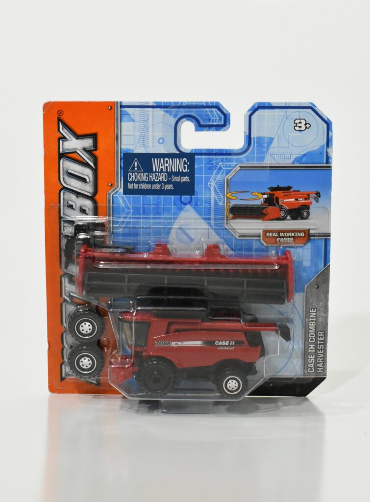 1/87 Matchbox Case IH 7088 Combine - Dalton's Farm Toys