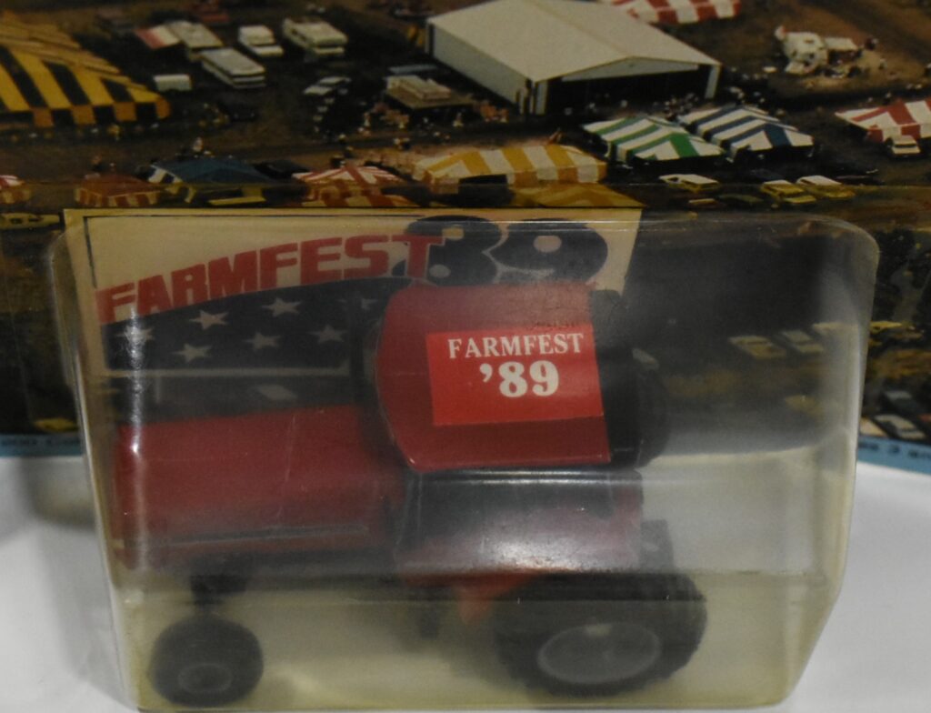 1/64 Case IH 7130 Tractor, 1989 Farmfest - Dalton's Farm Toys