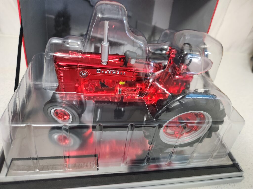 1/16 International Harvester Farmall M Tractor, Farmall 100th ...