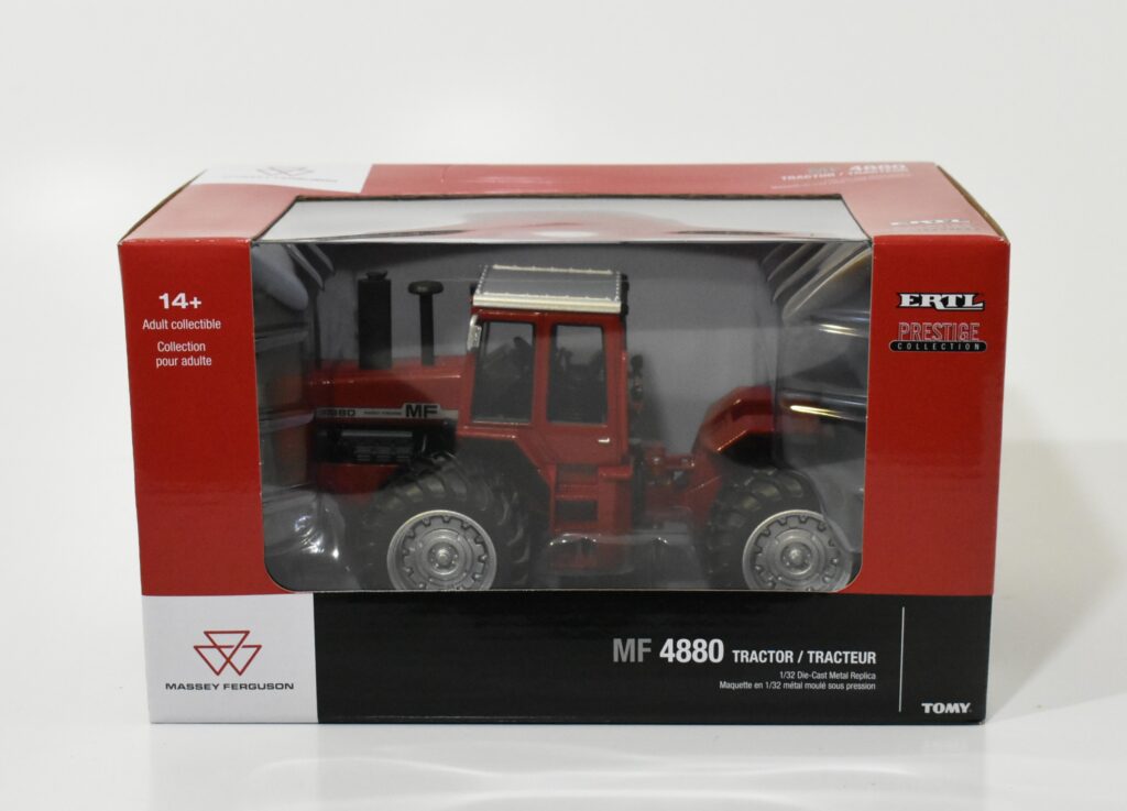 1/32 Massey Ferguson 4880 4WD Tractor With Duals - Dalton's Farm Toys