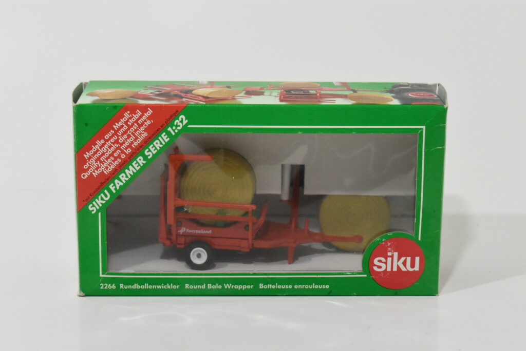 1/32 Round Bale Wrapper - Dalton's Farm Toys