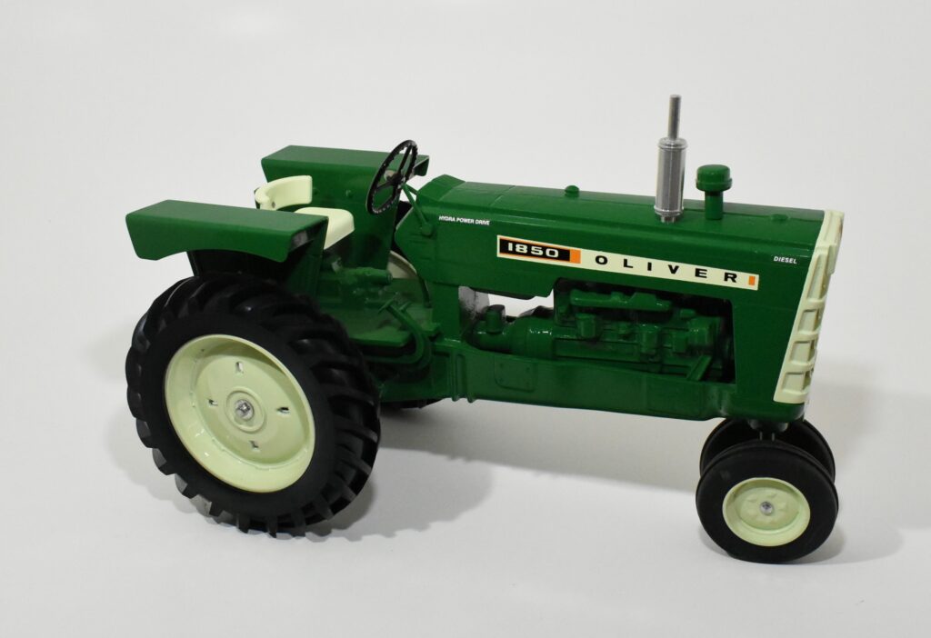 1/8 Oliver 1850 Tractor With Narrow Front, Farm Progress Show - Dalton ...