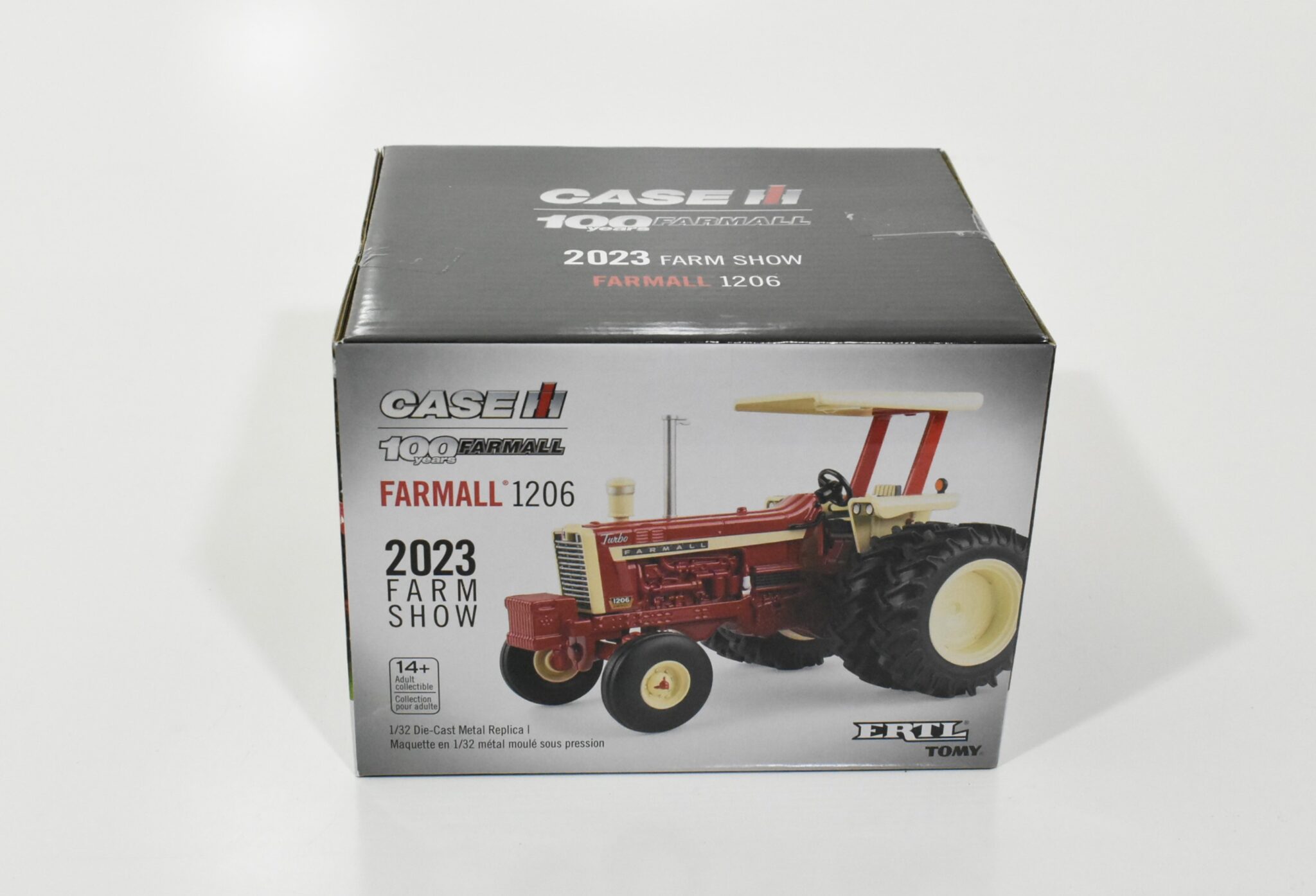 1/32 International Harvester Farmall 1206 With ROPS & Duals, 2023 Farm ...