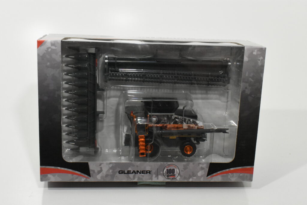 1/64 Gleaner S97 Commemorative Wrapped Combine With Corn & Grain Head ...