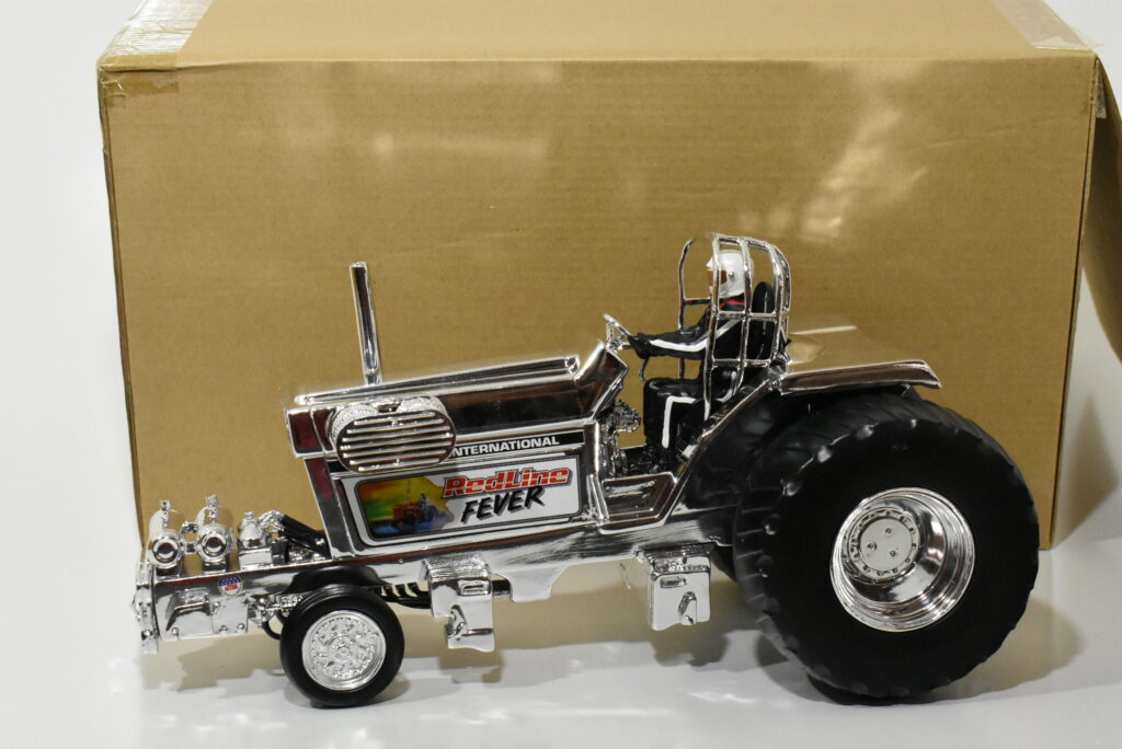 1/16 International 1486 Red Line Fever Pulling Tractor, Chrome Edition ...