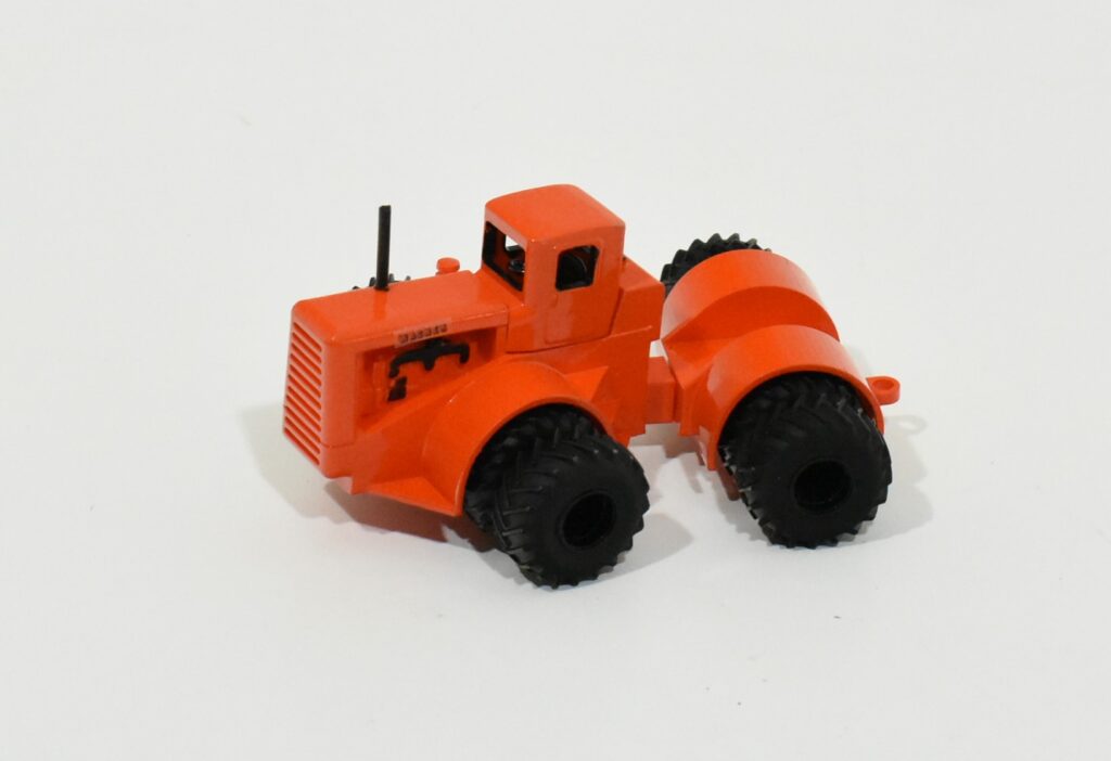 1/64 Custom Wagner TR-14 4wd Tractor With Cab, Orange - Dalton's Farm Toys