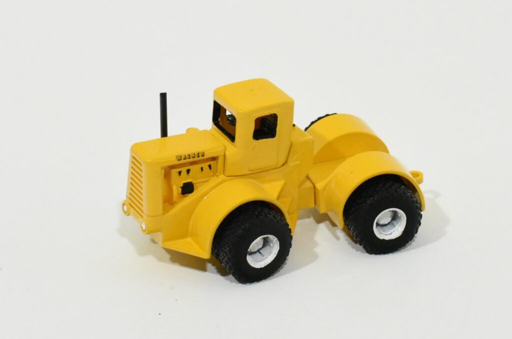 1/64 Custom Wagner TR-9 4wd Tractor With Cab, Yellow - Dalton's Farm Toys