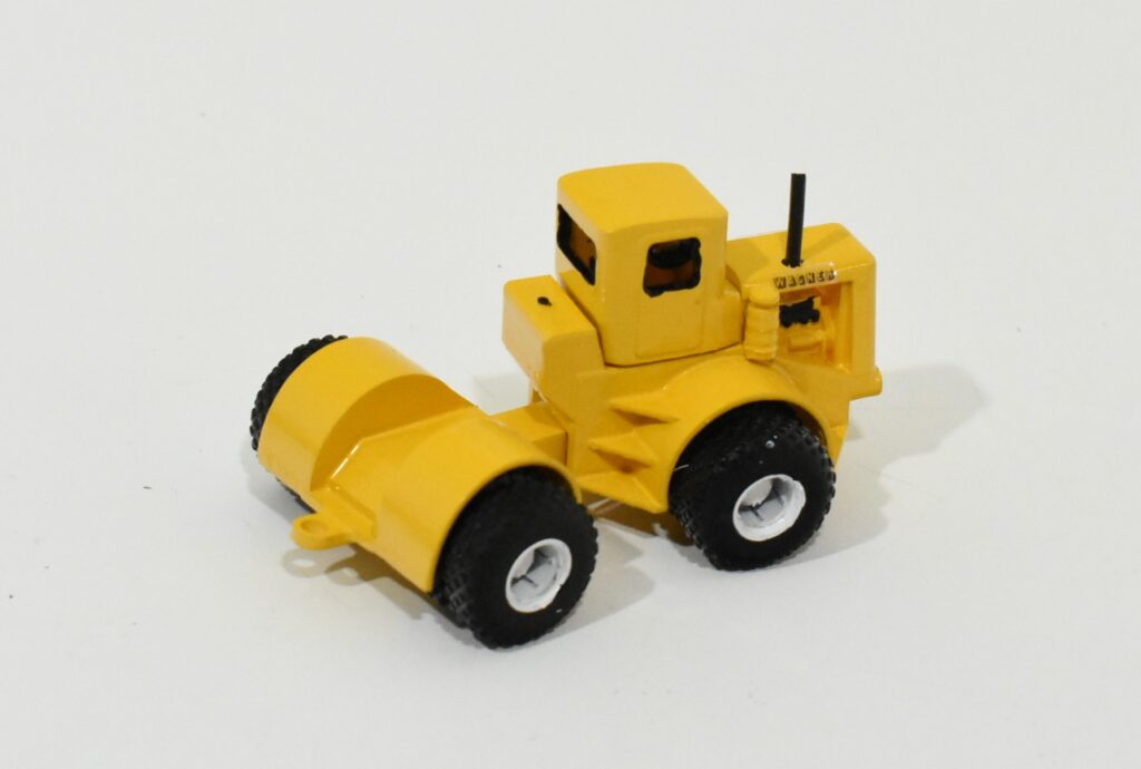 1/64 Custom Wagner TR-6 4wd Tractor With Cab, Yellow - Dalton's Farm Toys