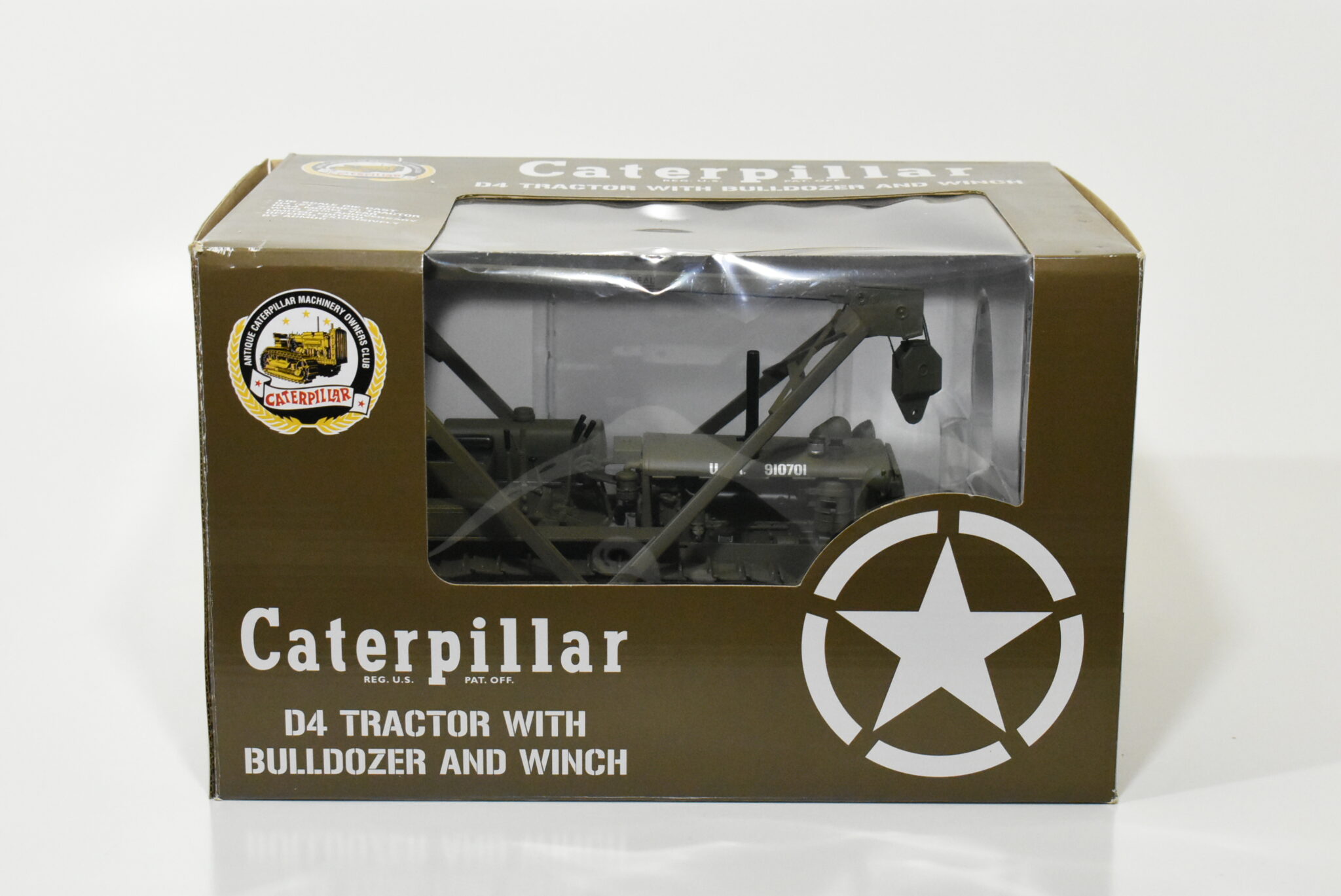 1/16 Caterpillar D4 Tractor With Bulldozer & Winch - Dalton's Farm Toys