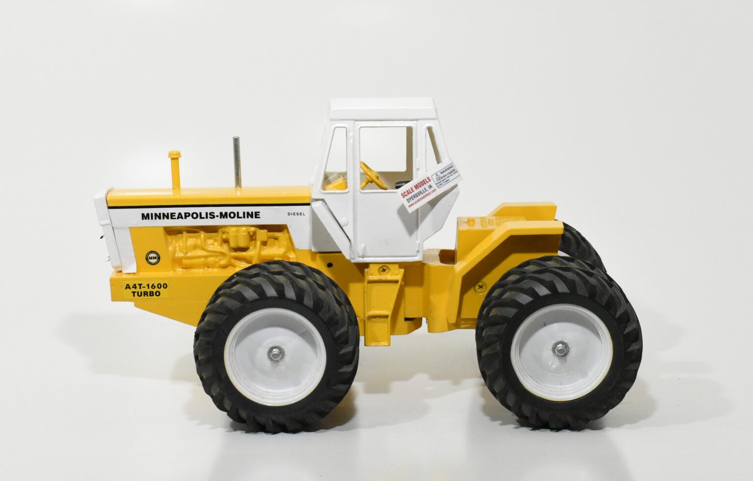 1/16 Minneapolis Moline A4T-1600 Turbo Diesel 4WD Tractor With Duals ...