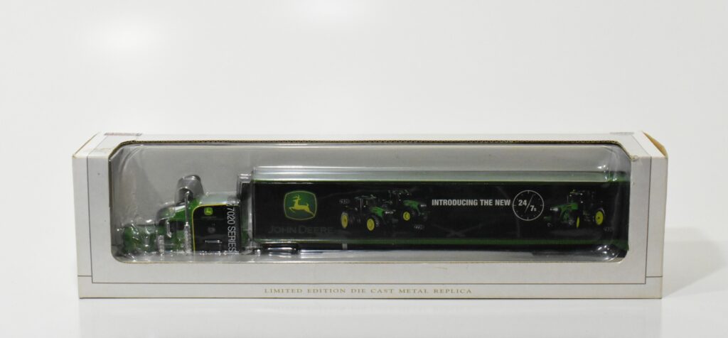 1/64 John Deere Semi Introducing The New 7000 Series - Dalton's Farm Toys