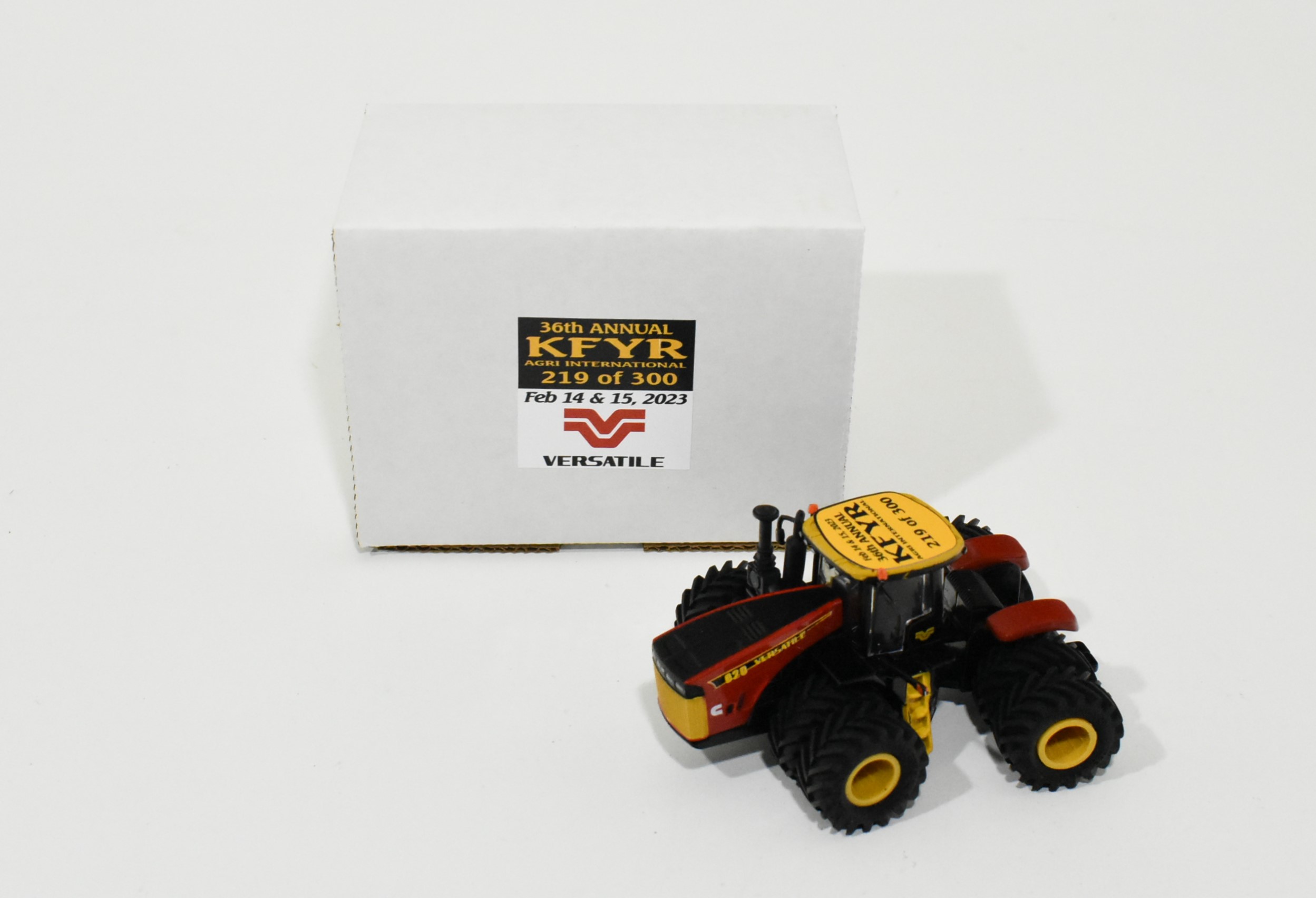 1/64 Versatile 620 4WD Tractor With Duals, 2023 KFYR Toy Show - Dalton ...