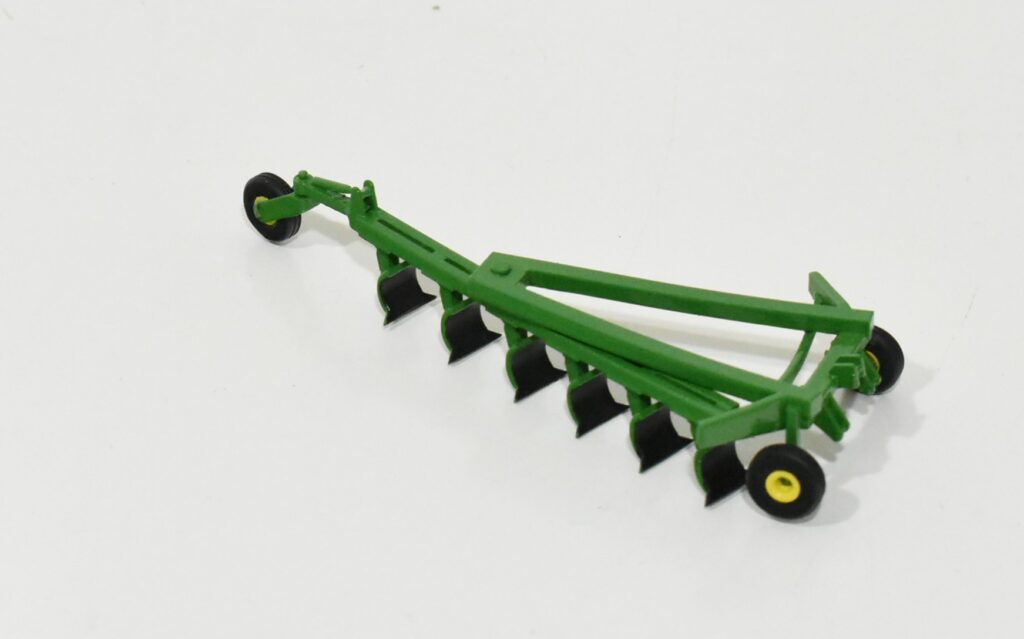 1/64 Custom John Deere 6 Bottom 3 Point Swivel Plow - Dalton's Farm Toys