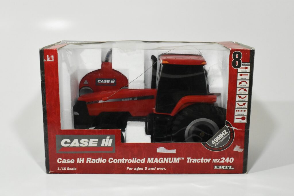 1/16 Case IH Magnum MX240 Radio Controlled Tractor - Dalton's Farm Toys