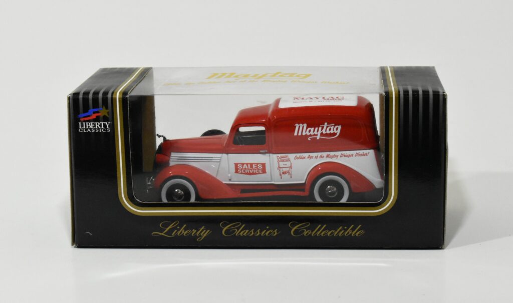 1/25 Maytag 1936 Dodge Sales & Service Truck - Dalton's Farm Toys