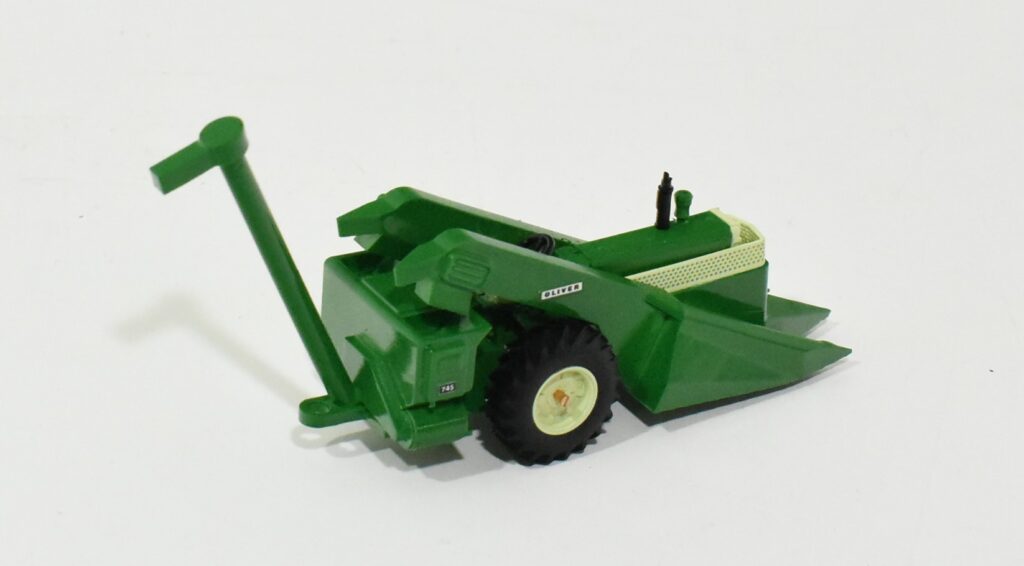 1/64 Oliver 1650 Tractor With Corn Sheller, 2024 Heartland Farm Toy ...