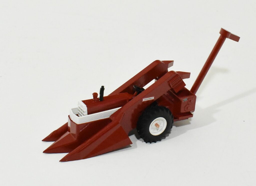 1/64 Cockshutt 1650 Tractor With Corn Sheller, 2024 Heartland Farm Toy ...