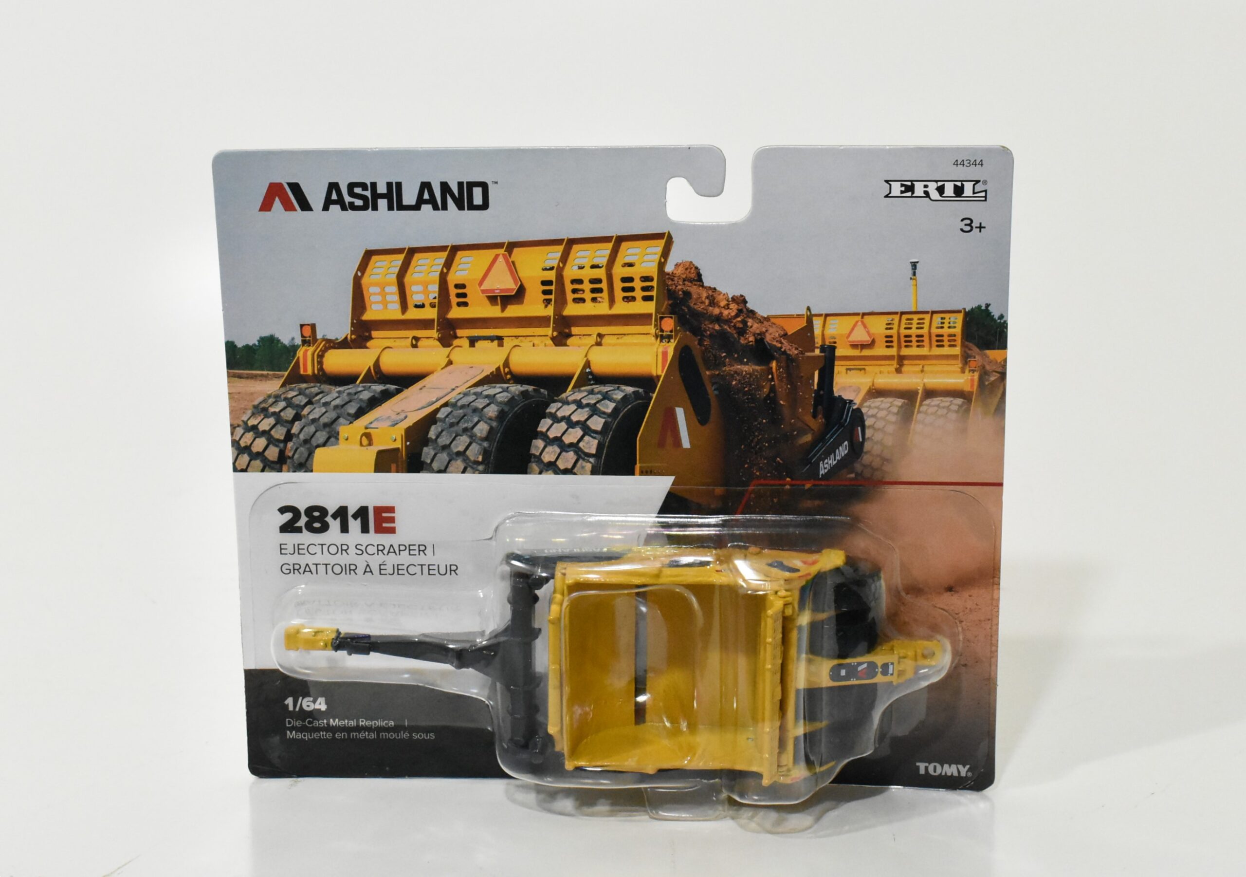 1/64 Ashland 2811E Pull Type Scraper - Dalton's Farm Toys