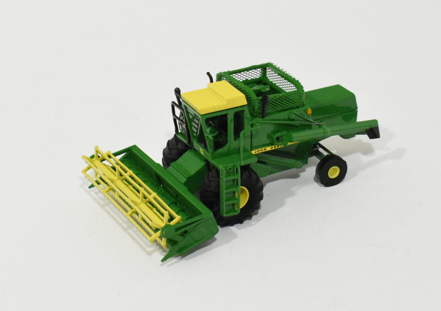 1/64 Custom John Deere 4400 Combine With Green Tank, 4 row Corn & Grain Heads - Dalton's Farm Toys